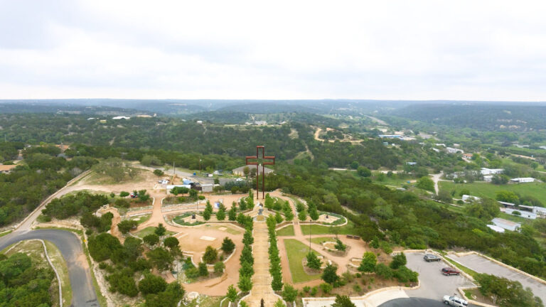 The Texas Bucket List – The Coming King Sculpture Prayer Gardens in ...