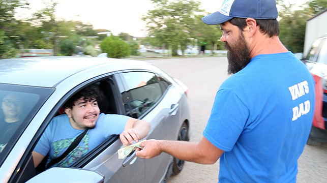 The Texas Bucket List – The Last Drive-In Picture Show in Gatesville ...