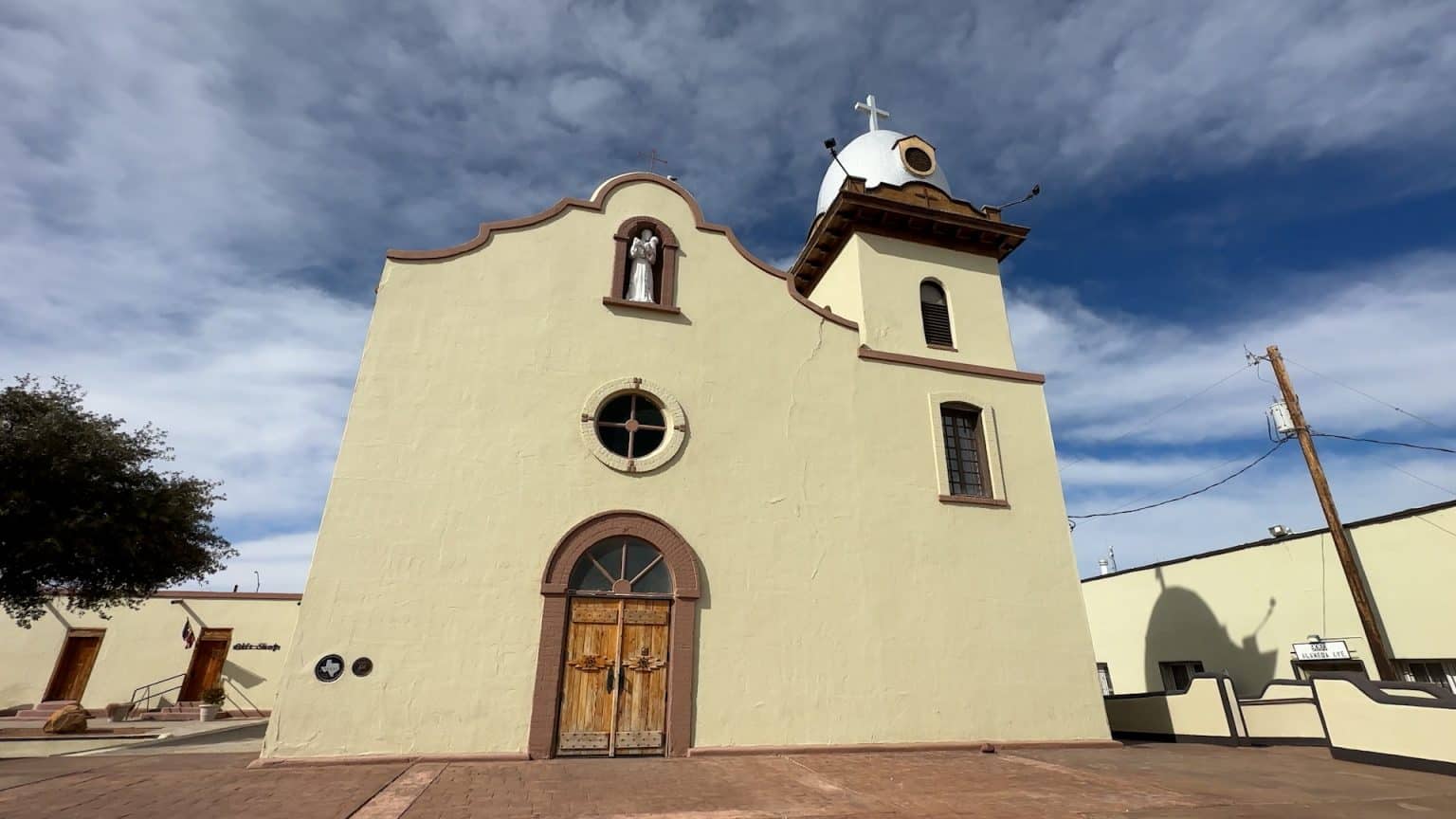 The Texas Bucket List – Ysleta Mission in El Paso – The Texas Bucket List