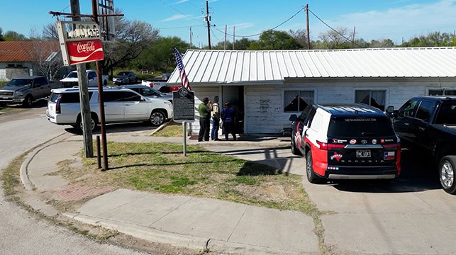 The Texas Bucket List – Lala’s Cafe in Mirando City – The Texas Bucket List