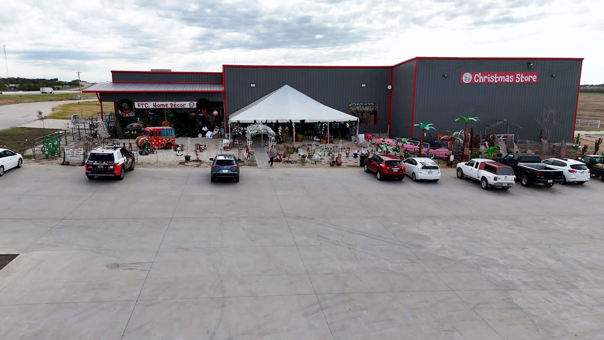 The Texas Bucket List – Slovacek’s Christmas Store in West