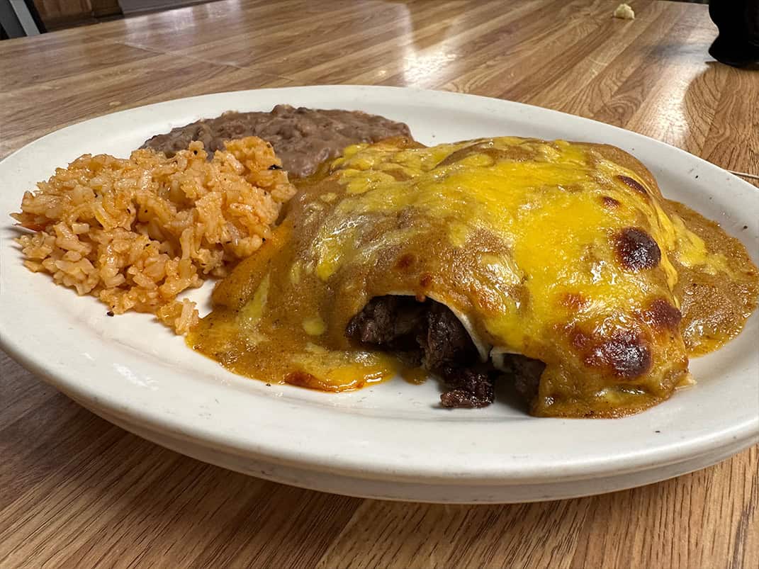 The Texas Bucket List – El Alamo Cafe in Hearne – The Texas Bucket List